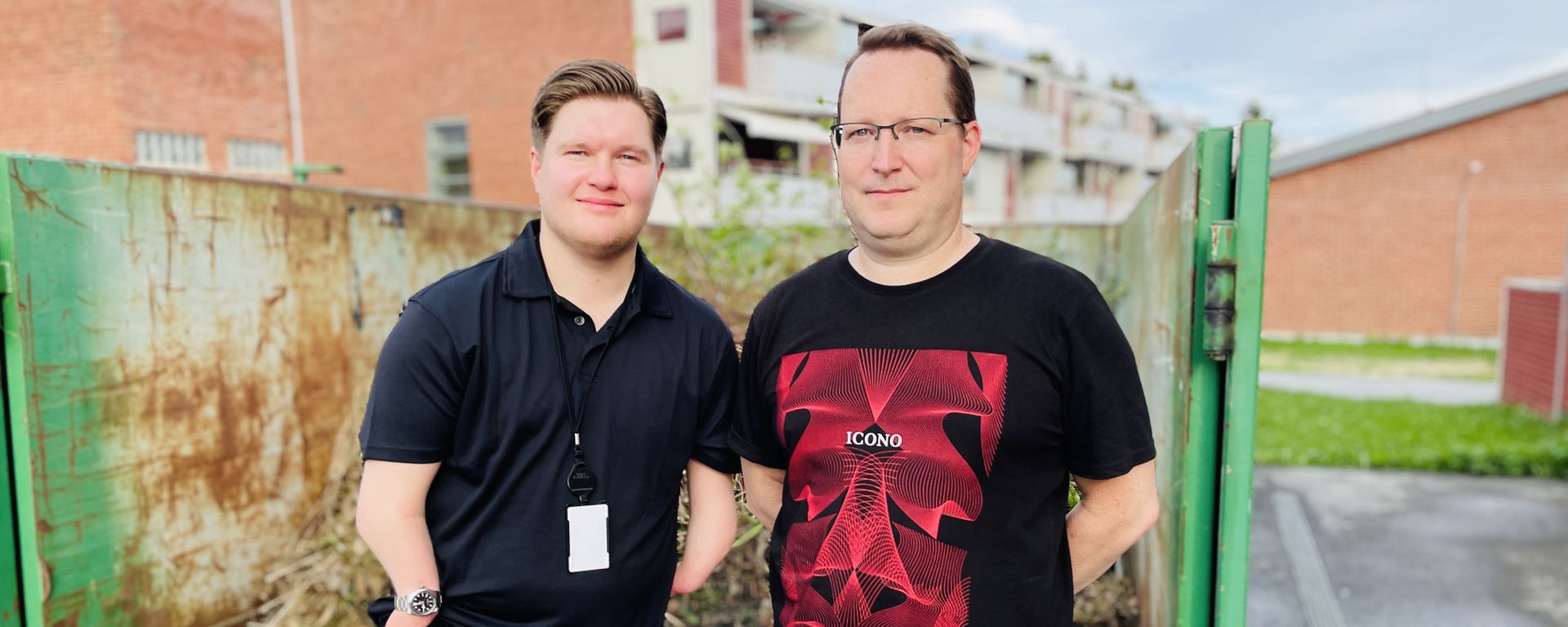 Områdespesialist med dugnadsvilje: – Megler Mathias griller pølser for ...